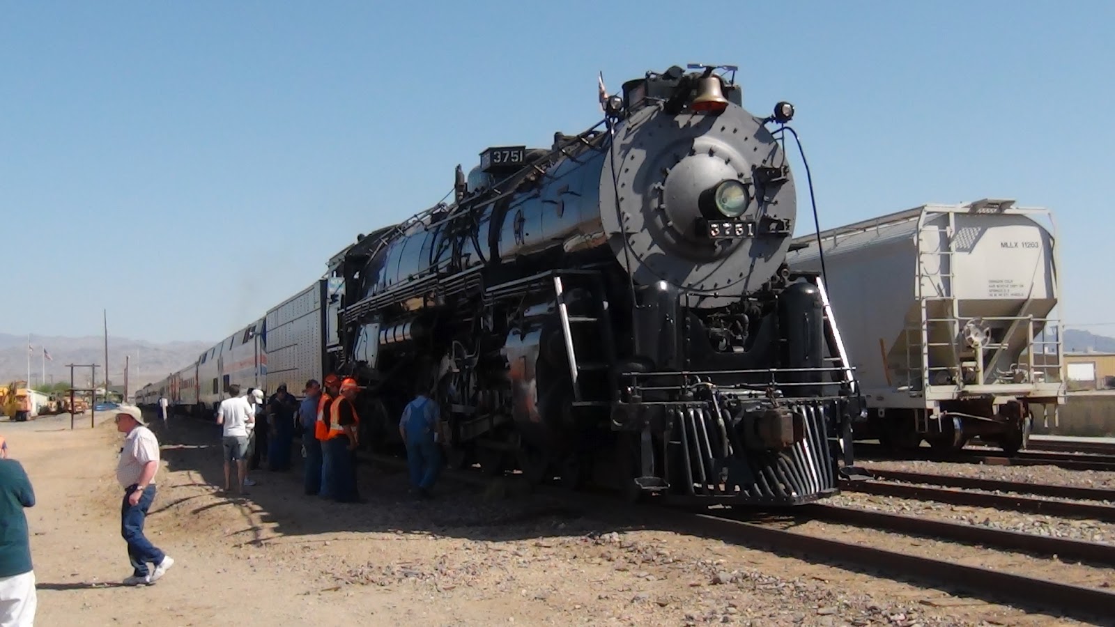 Desert Messenger, Quartzsite, AZ: Santa Fe 3751 steam locomotive visits ...