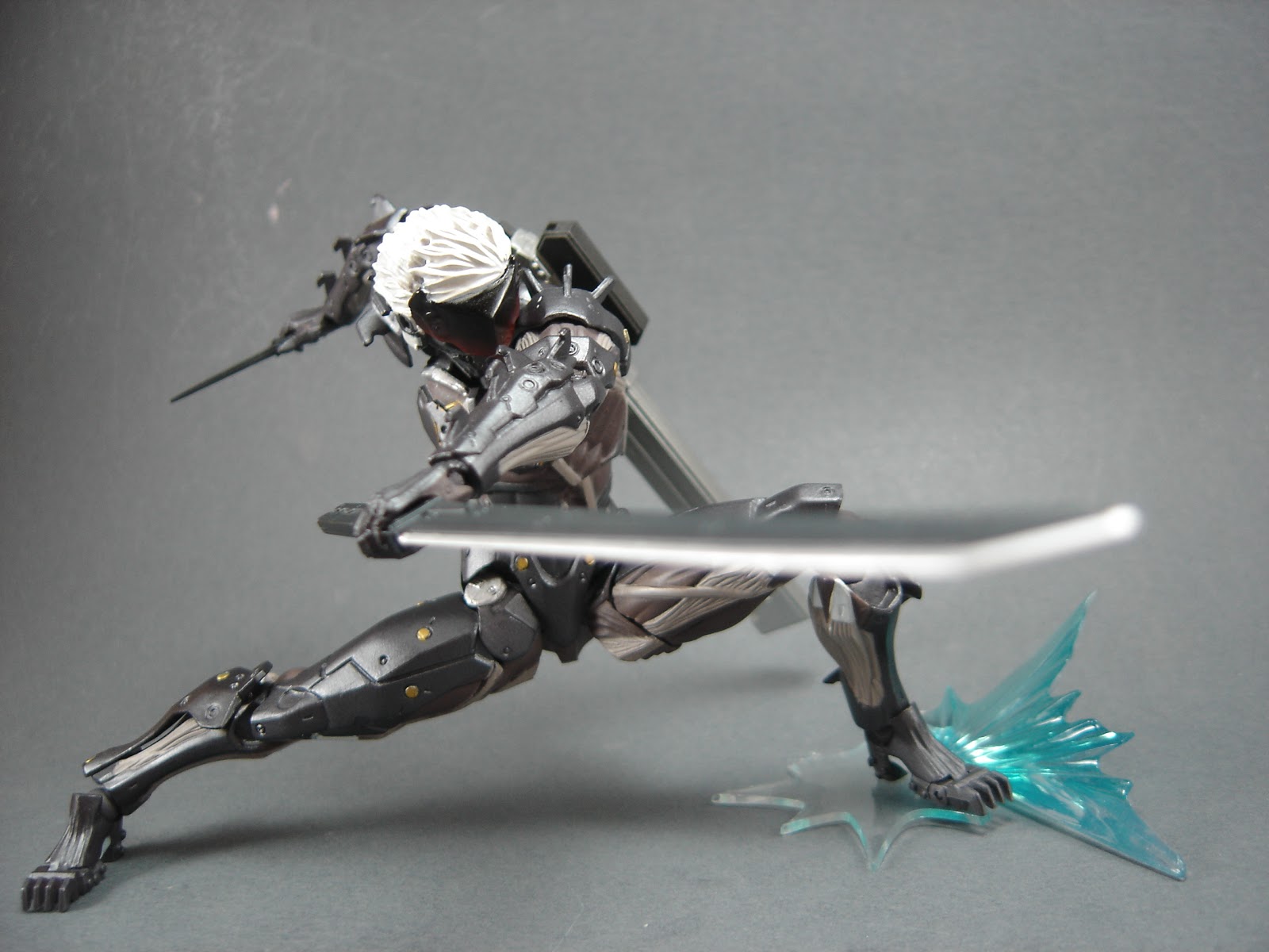 Lightning Ace's gundams: Revoltech Raiden from metal gear rising ...