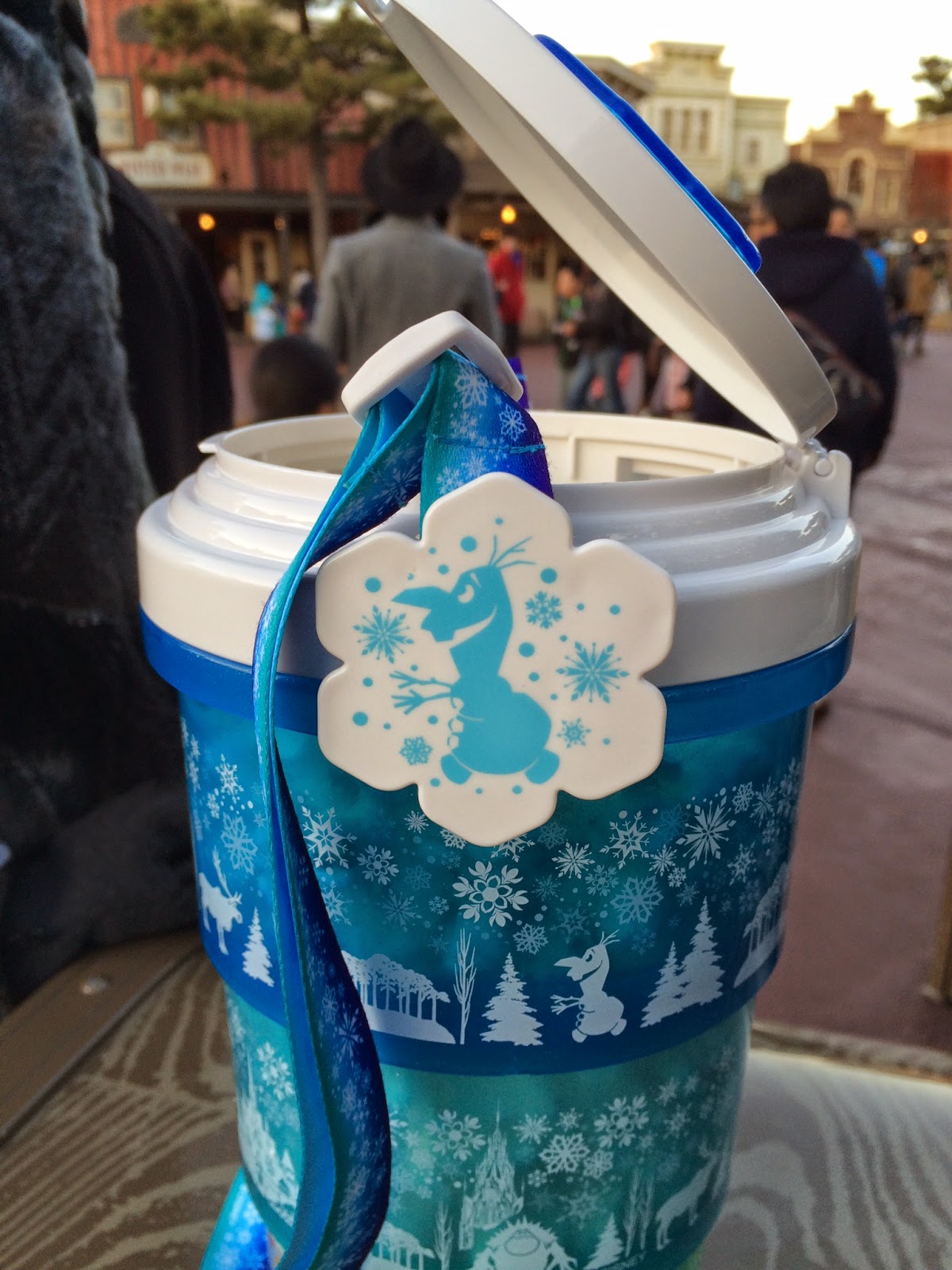 Frozen Fantasy Popcorn Bucket / フローズンファンタジー ポップコーンバケット ~ I'm Made of ...