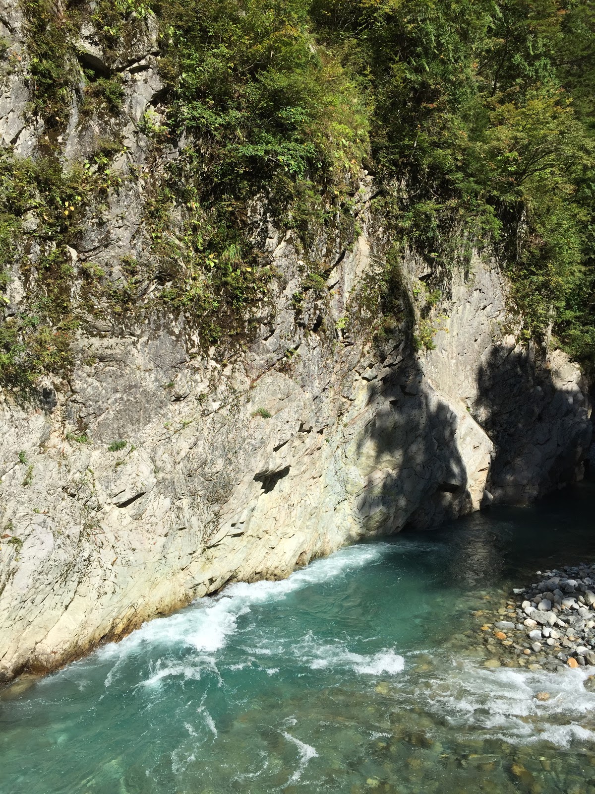 Japan by bike (train, bus, ship and plane): Day 27 - Kurobe gorge 黒部峡谷の観光