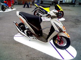 Modifikasi Suzuki Spin Racing - Zona Berita Terbaru