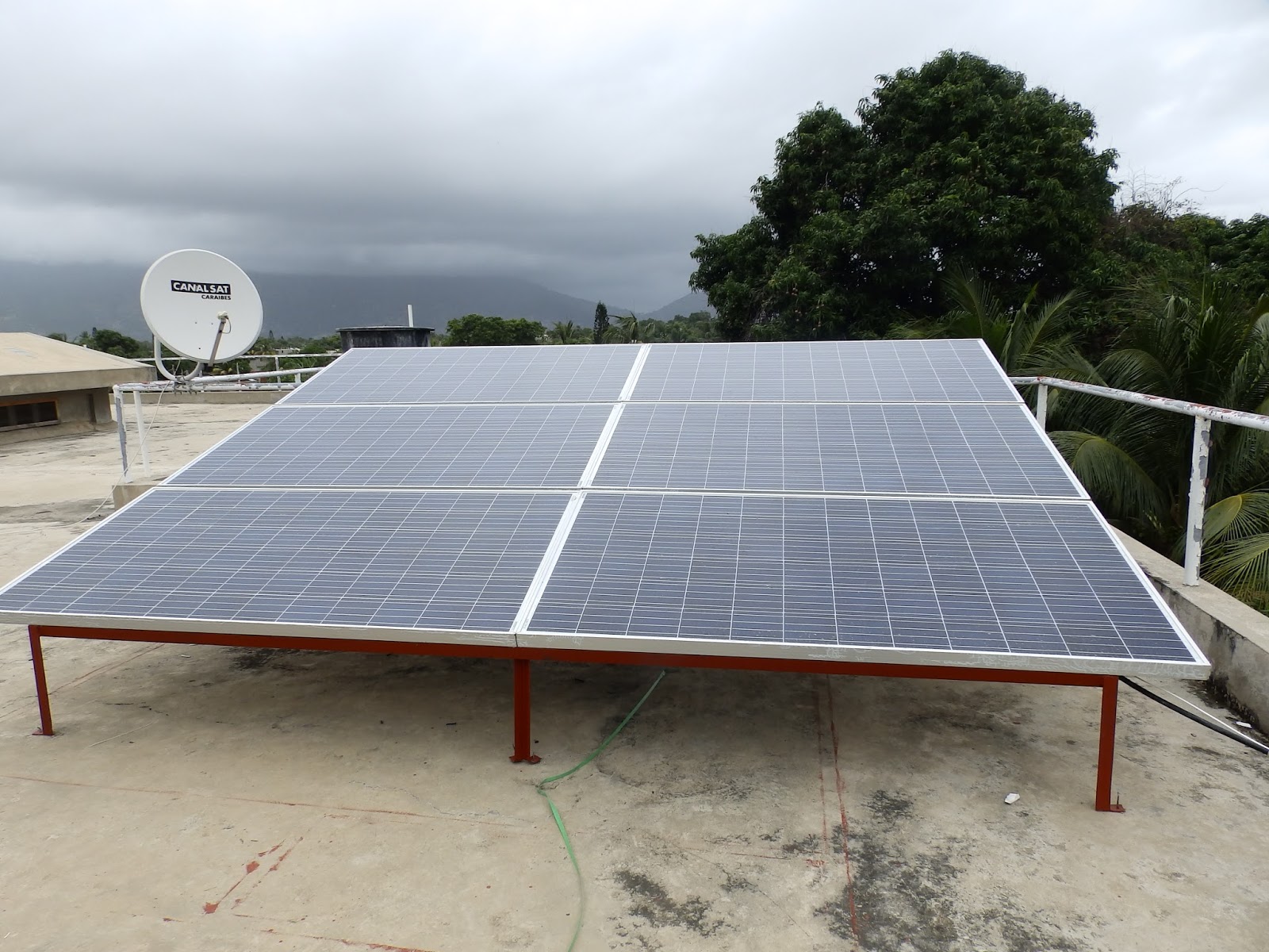 Haiti: Pilat, Premye Kominyon, Panèl Solè