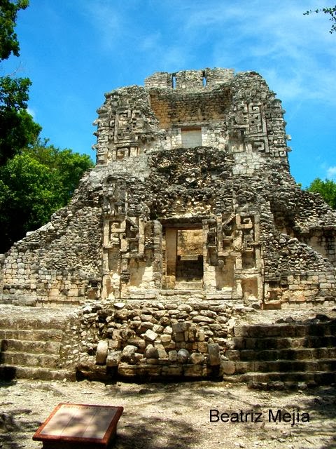 El Bable: El estilo de Río Bec en Zona Arqueológica de Becán, Campeche.