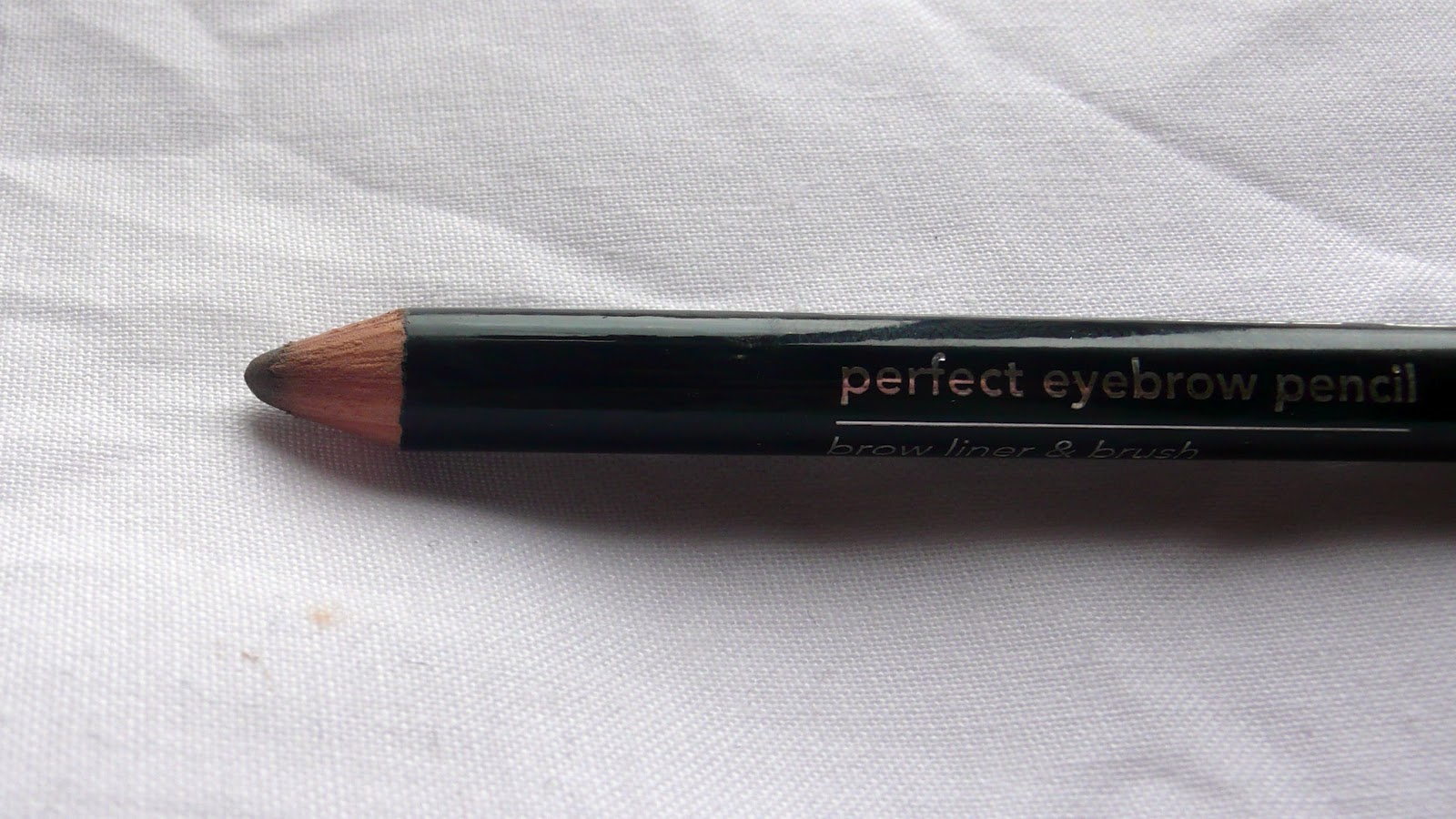 Raechelle J: AVON Perfect Eyebrow Pencil