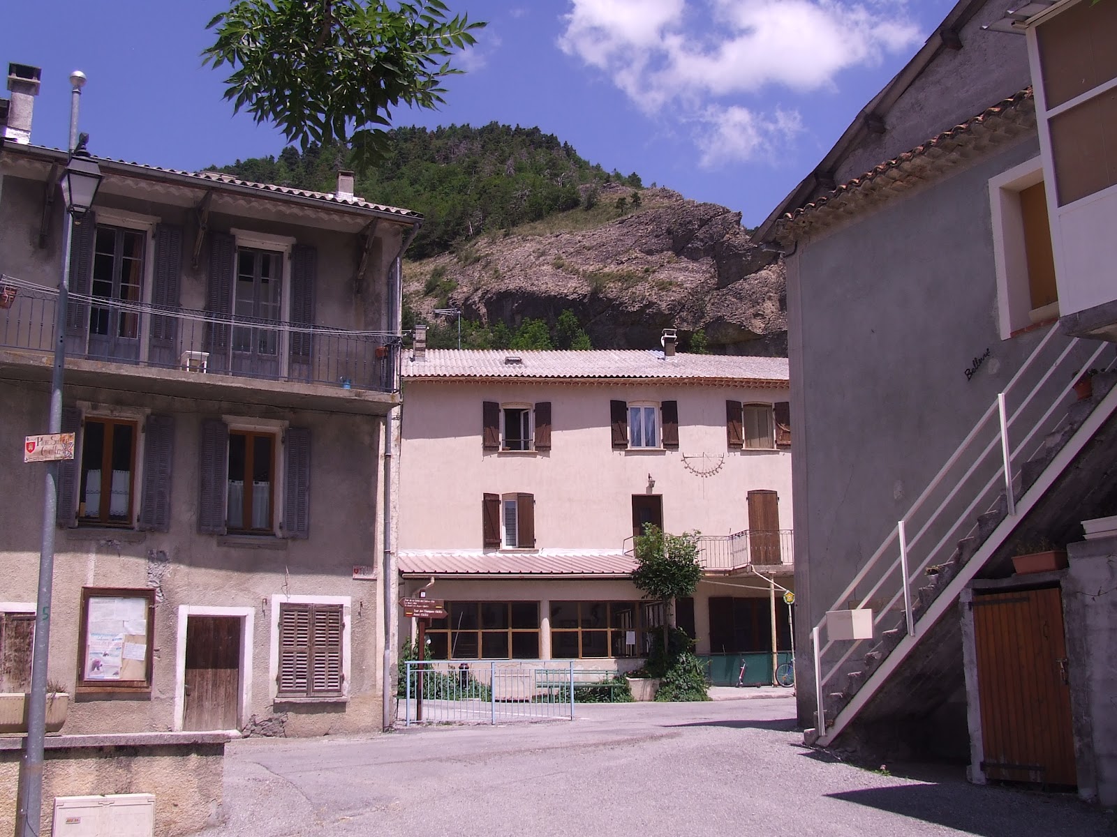 VILLAGE D'ALLONS 04170