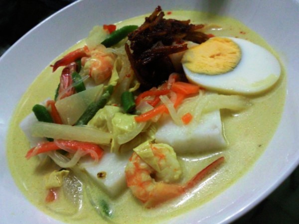 Sweet@Recipes Gallery by ~ IZaN: Lontong @ Masak Lodeh