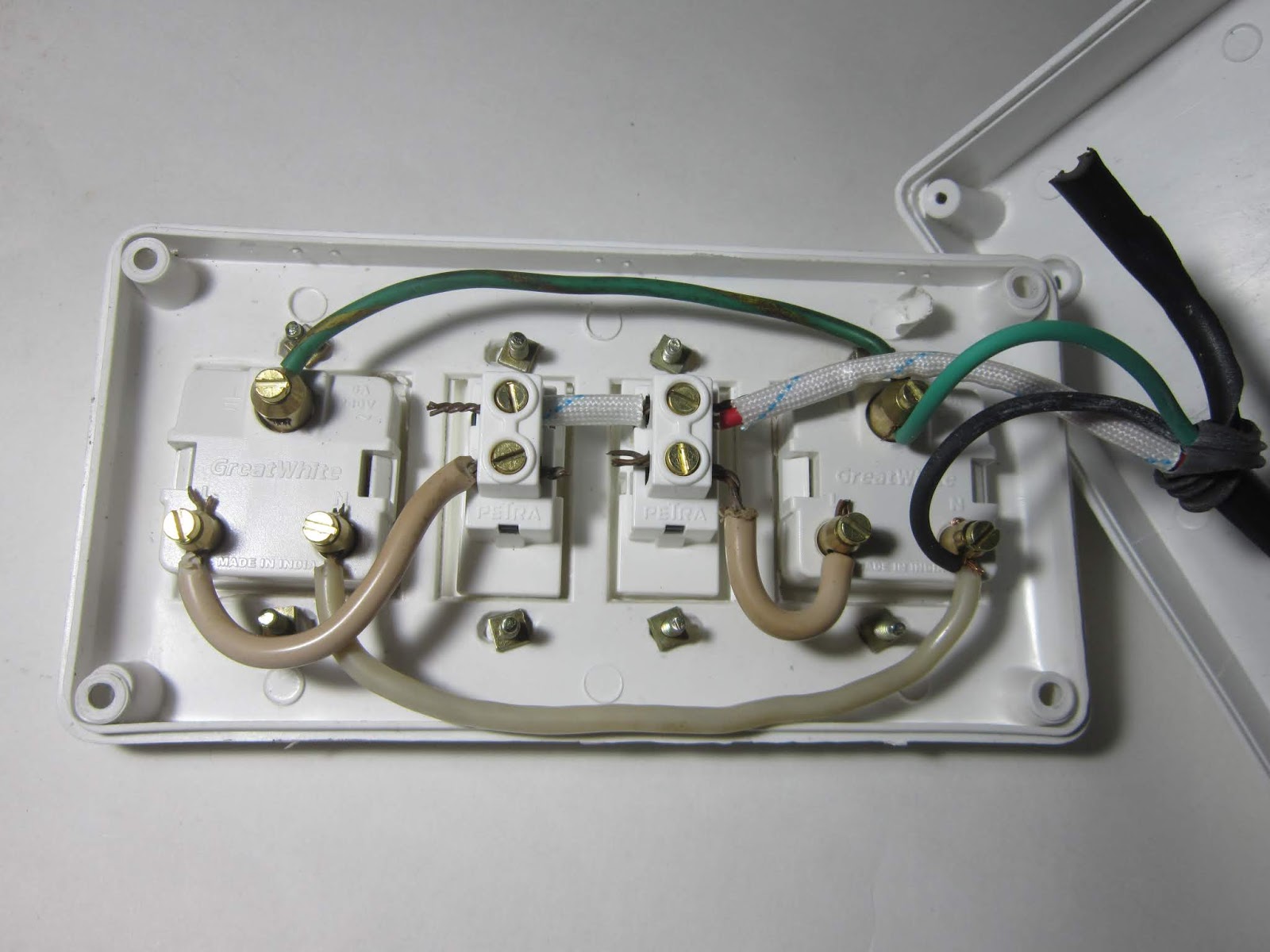 Chandra: Switchboard wiring connection