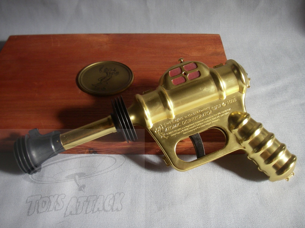 GO HERO BUCK ROGERS IN THE 25TH CENTURY ATOMIC DISINTEGRATOR PISTOL RAY GUN