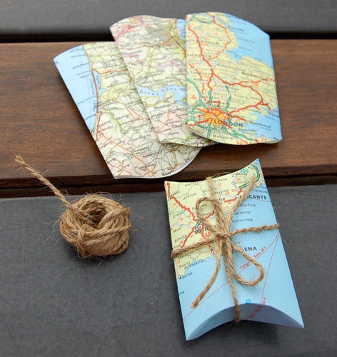 Simple Details: free maps for giftwrap