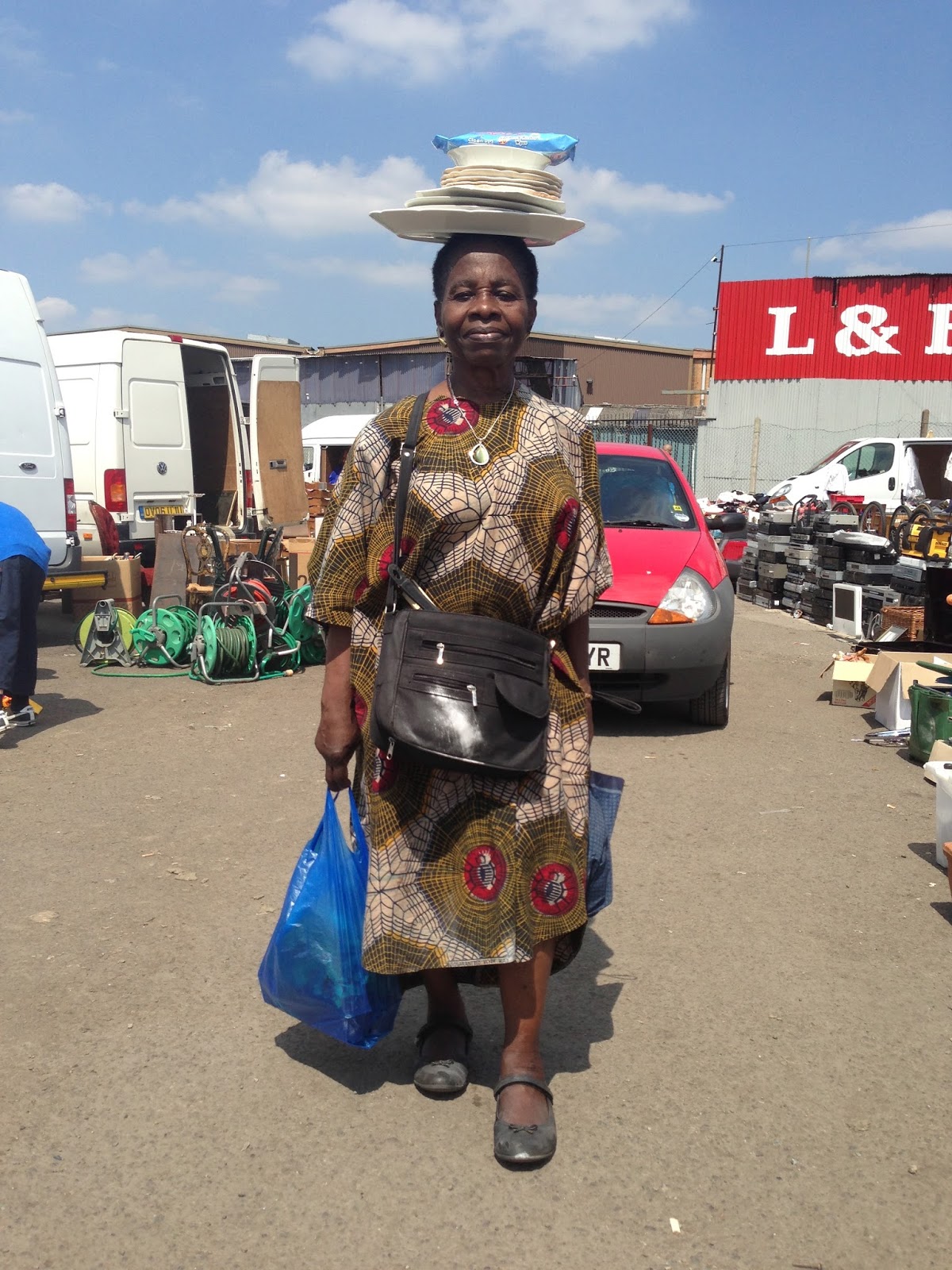 Styling and Salvage: amazing plate lady