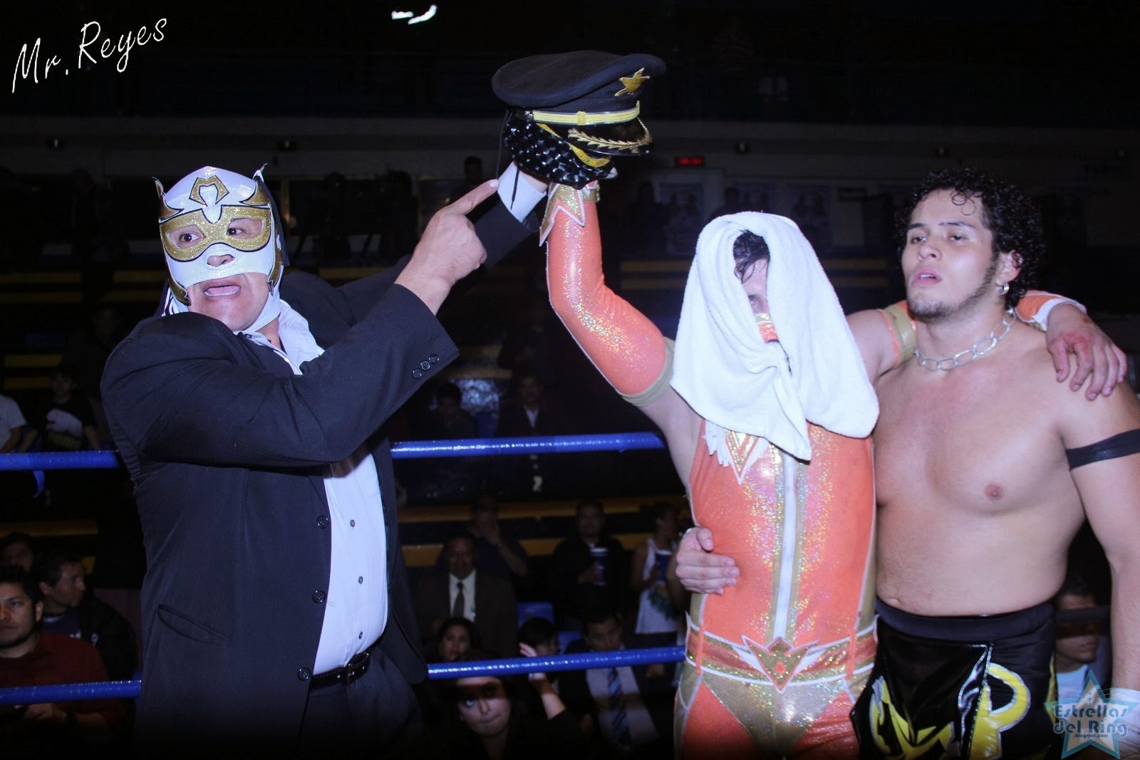 ESTRELLAS DEL RING.: Golden Magic dejó sin máscara al Oficial 911 y el ...