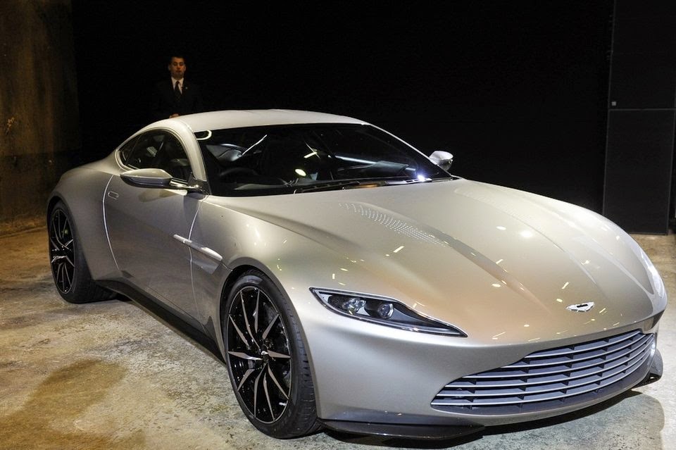 Aston Martin DB10