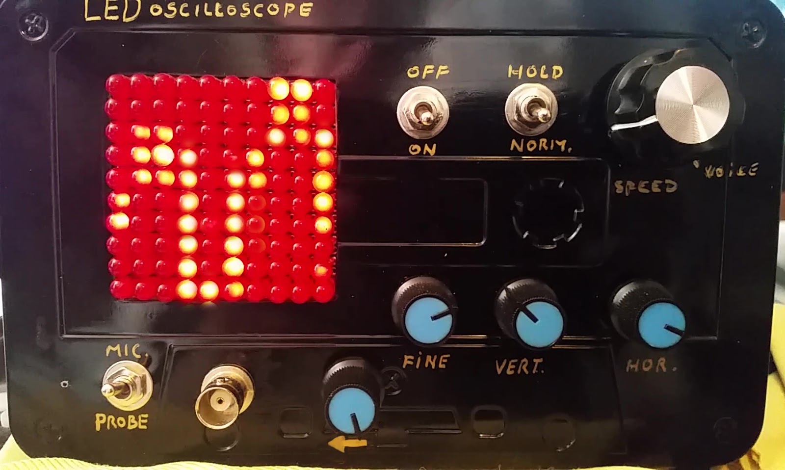 Eddy Bergman.com: LED Oscilloscope with 100 LEDs.