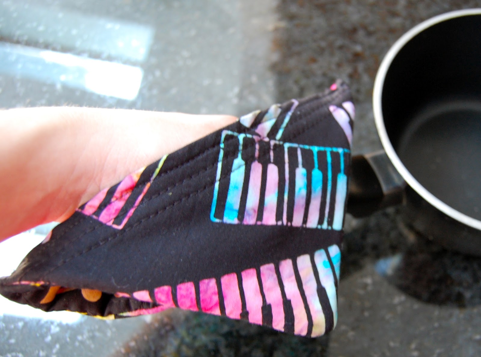 Sensationally Sarah: Pot Holder Pinchers