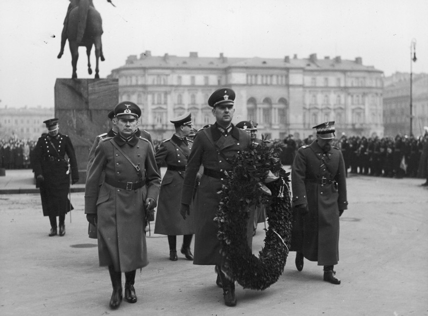 Niemieccy policjanci w Jeziornie – 1936 r. – Niemieccy policjanci w Jeziornie – 1936 r. –
