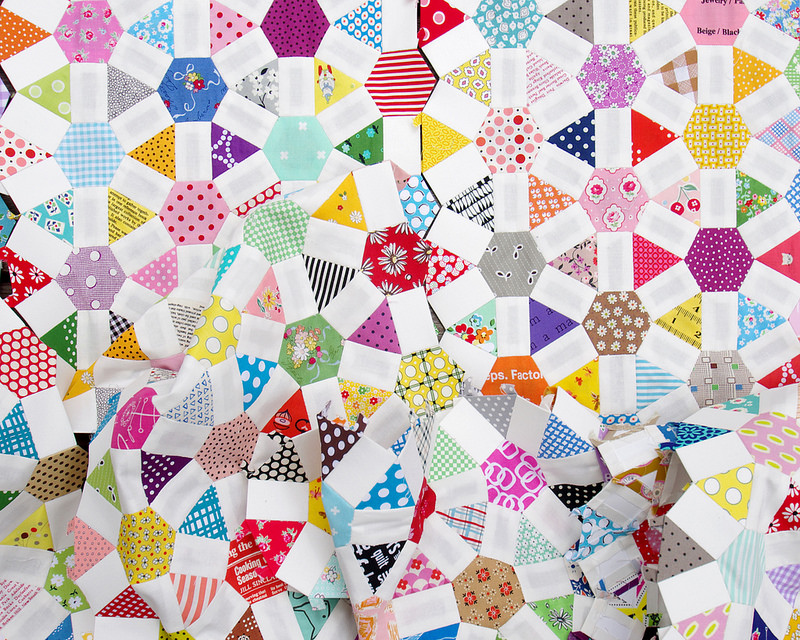 Red Pepper Quilts: Wagon Wheel Quilt - An English Paper Piecing Project ...