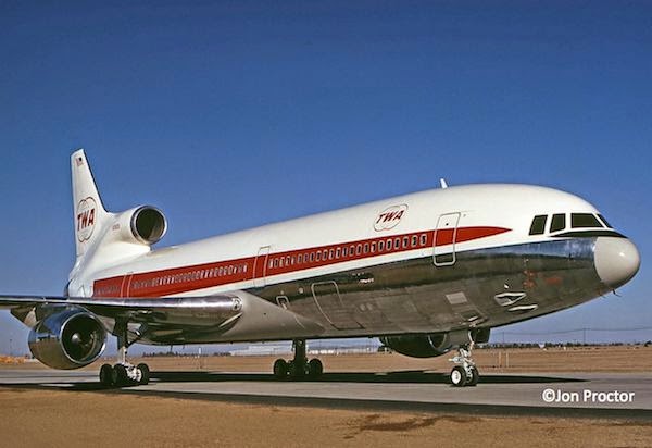 TriStar500.net: TWA's TriStars and Court Line footage