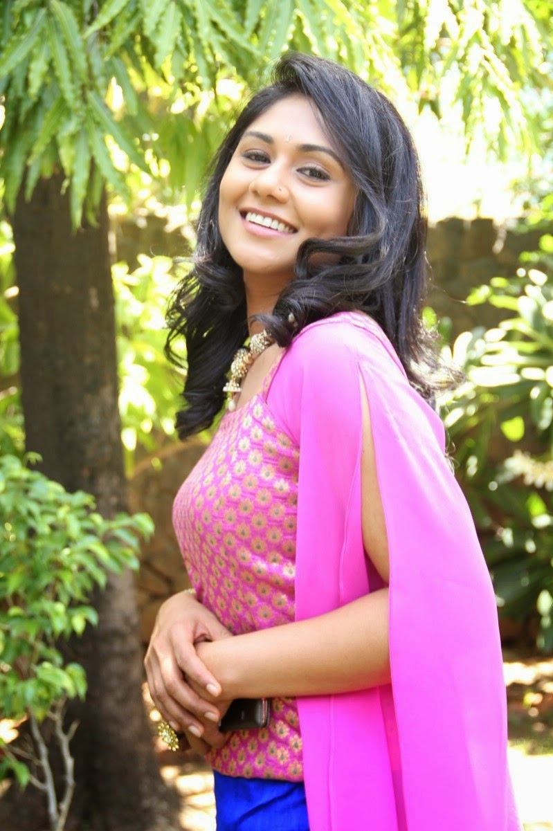 Actress Geetha Thr Raaga Latest Photo Gallery - Cine Gallery