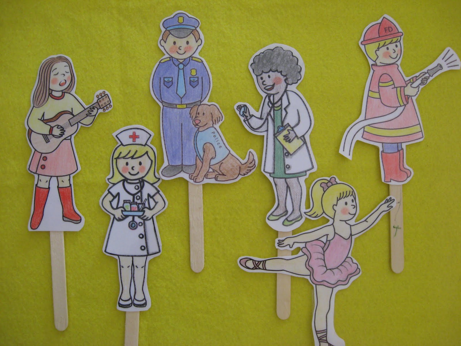 ...Joyful Mama's Place...: Mama-made Toys: Stick puppet theater
