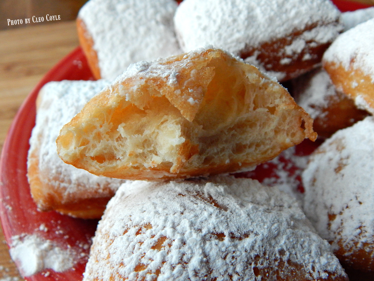 Cleo Coyle Recipes.com: How to Make Beignets (Step-by-Step) by Cleo Coyle