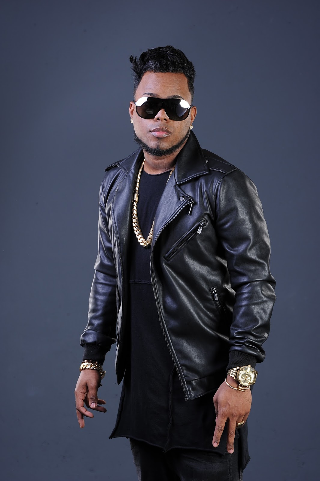 ATENCION FANATICOS & DISEÑADORES – Nueva sesion de fotos de “Musicologo ...