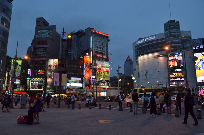 Some stories about us: Ximending, a Good Place for an Evening Stroll ...