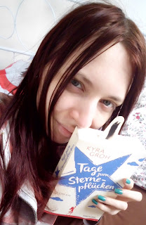 In Büchern leben: [Rezension] Tage zum Sternepflücken - Kyra Groh