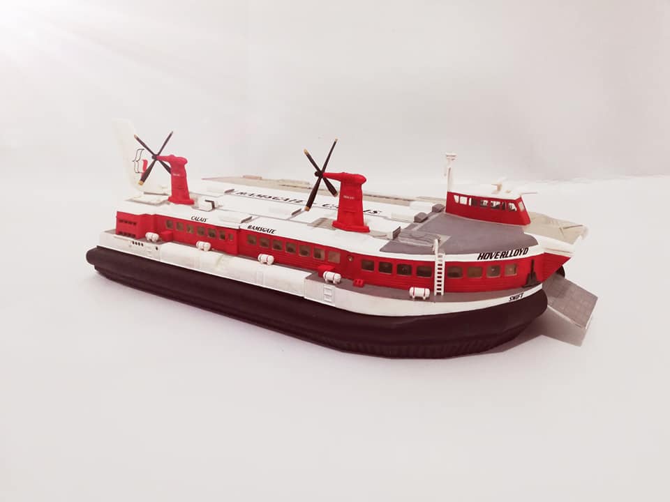 Ships and Models by Erick Navas: Hovercraft Hoverlloyd