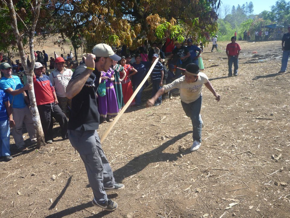 Peace Train: Balsería: Ngäbe Glory