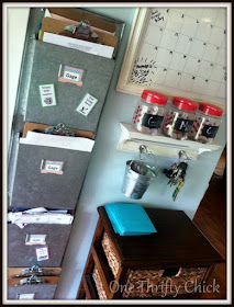 One Thrifty Chick: I Organized My Toiletries {so can you!}