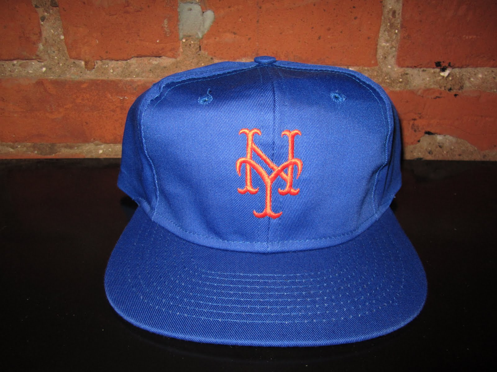 FLAT SPOT SKATE SHOP: VINTAGE SNAPBACK HATS FROM THE 80'S AND 90'S