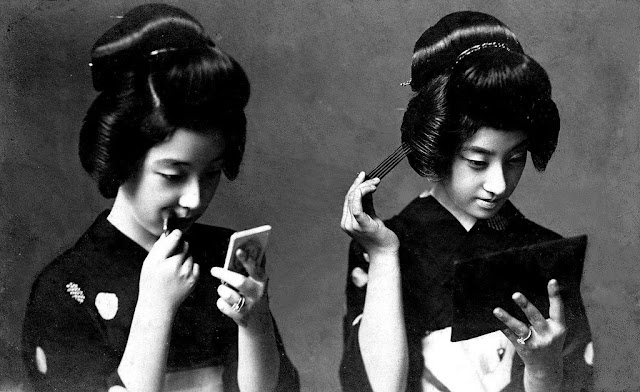 Shimada Hairstyle: The Lovely Traditional Hairdo of Japanese Women ...