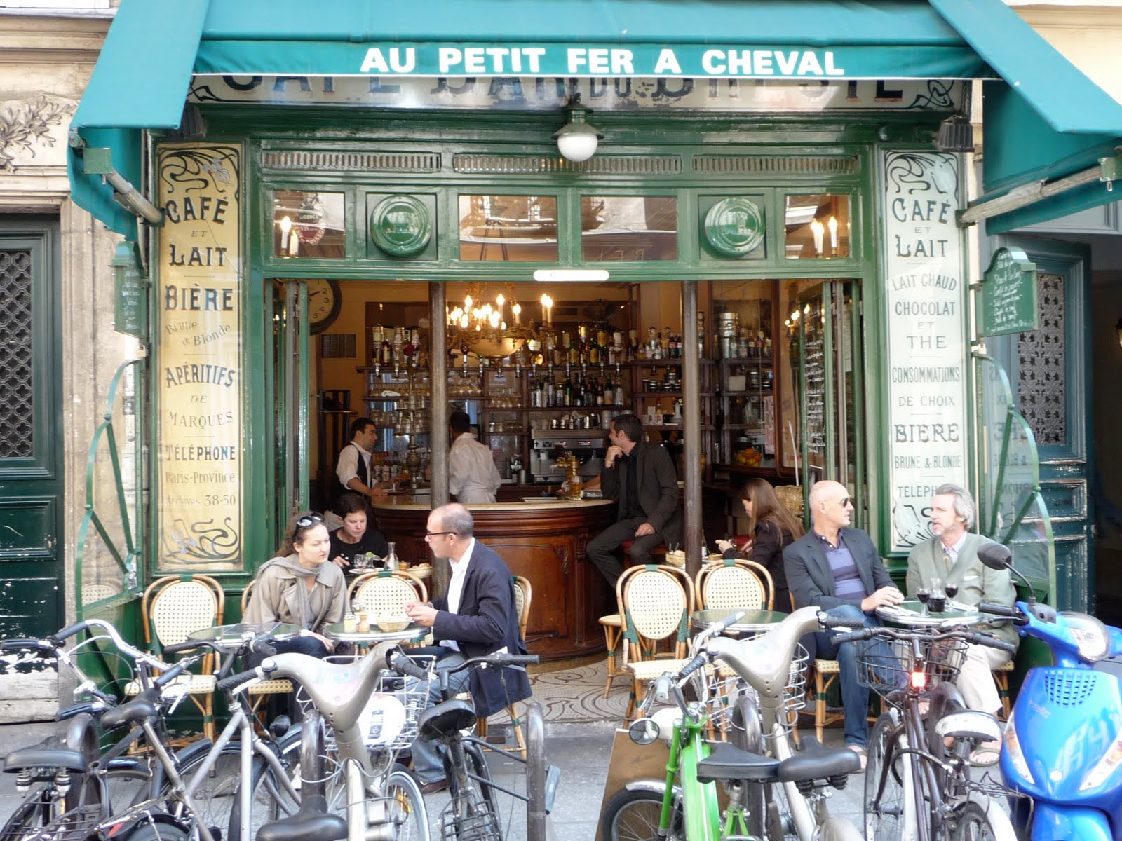 The Winged Flowerpot: top 10 pavement cafes in paris