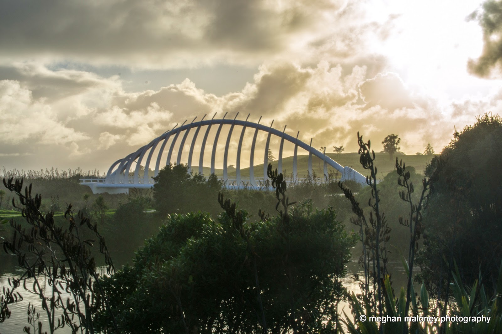 Between the showers at Lake Rotomanu, Te Rewa Rewa Bridge and the ...