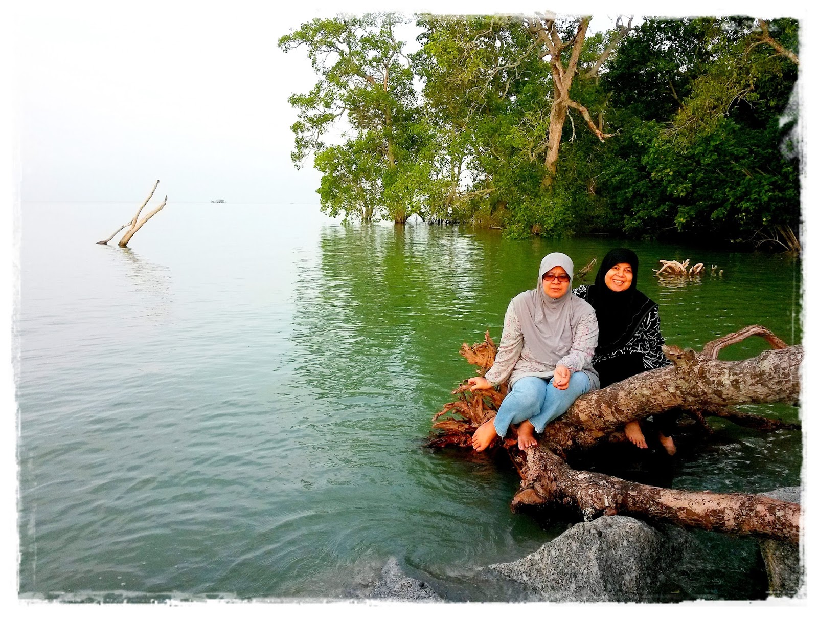 Reflections of my life: Pantai Siring Anjung Batu...