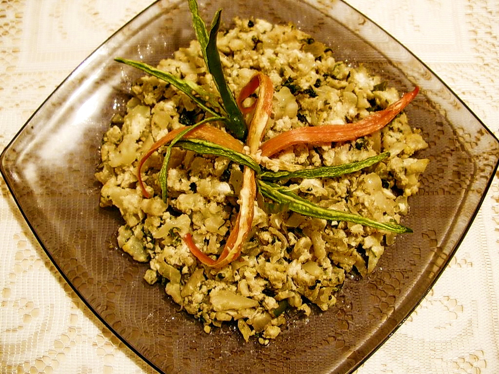 Rummana's Kitchen: Fulkopi Dim Bhaji (Cauliflower Egg Mix)