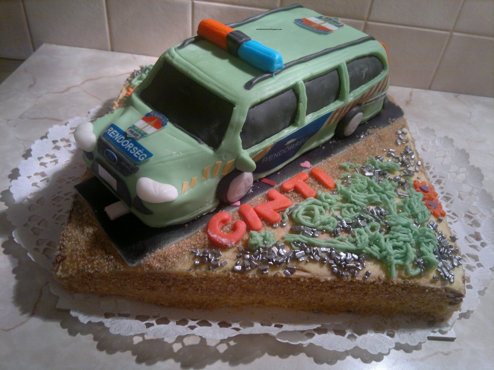Formatorta: Autós torták