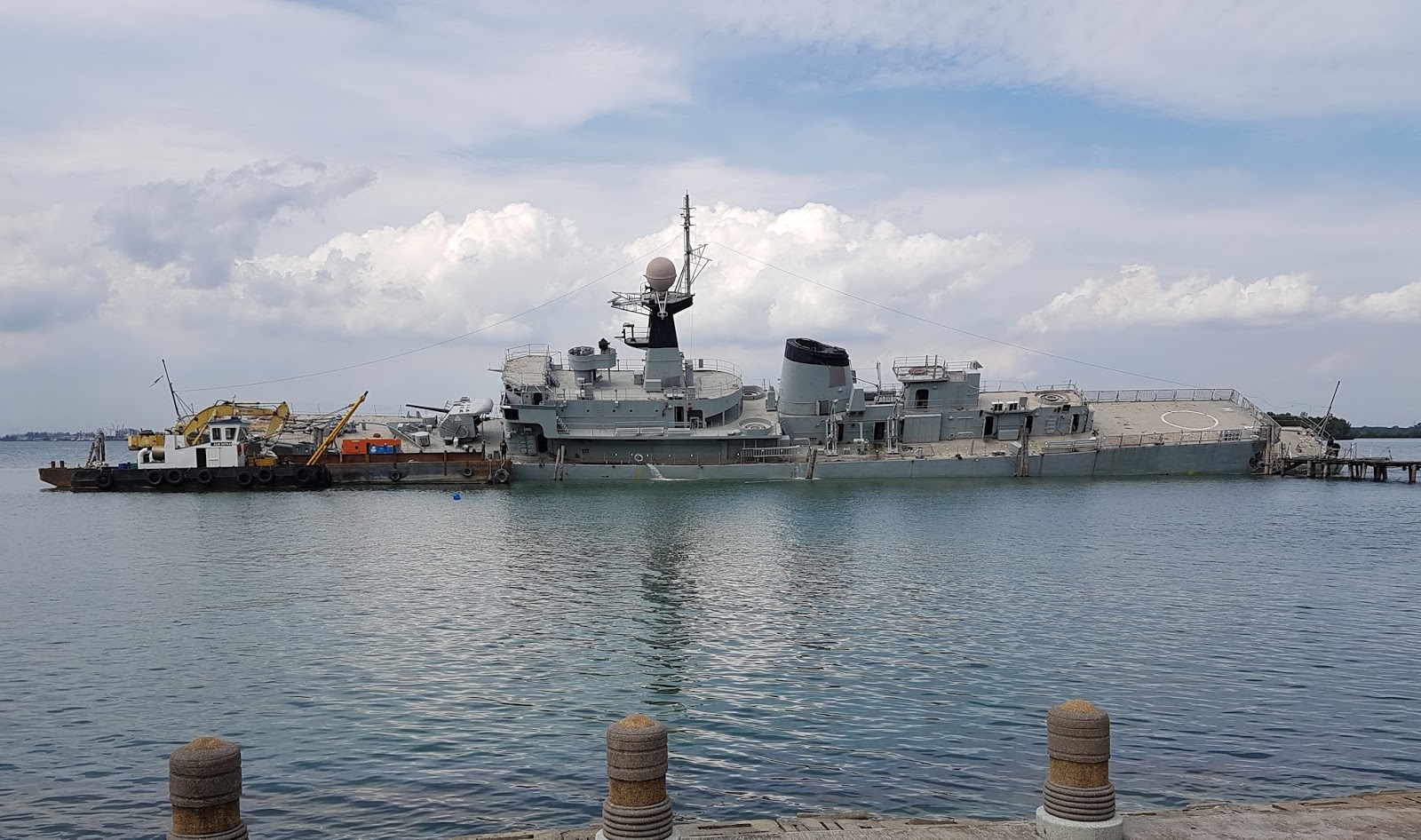 Xing Fu: THE KD RAHMAT WAS LISTING