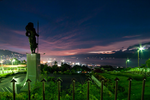 Panorama Kota Ambon : Kota Ambon Di Malam Hari