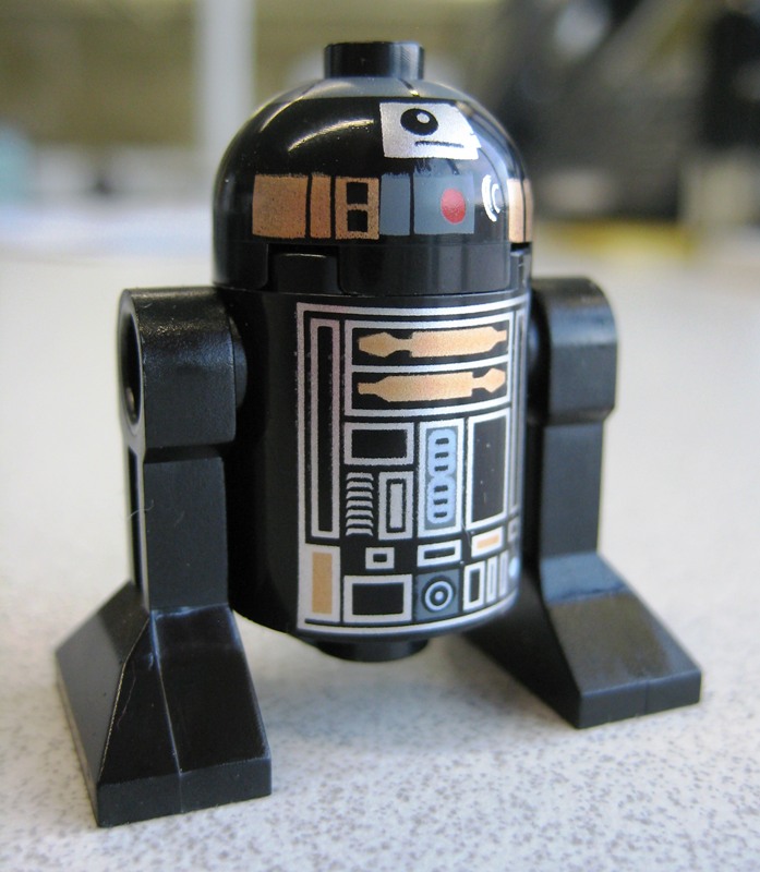 betty edit blurbs: Lego Star Wars Advent Calendar, Day 13: R2-Q5 ...