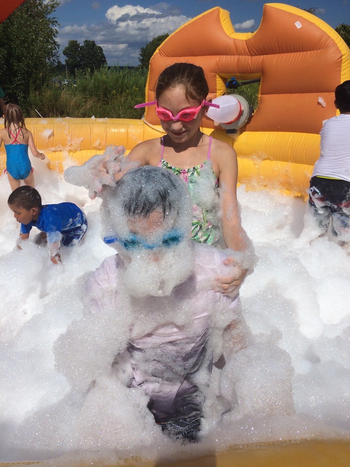 Evan and Lauren's Cool Blog: 8/16/16: Davis Farmland Farm and Water Fun