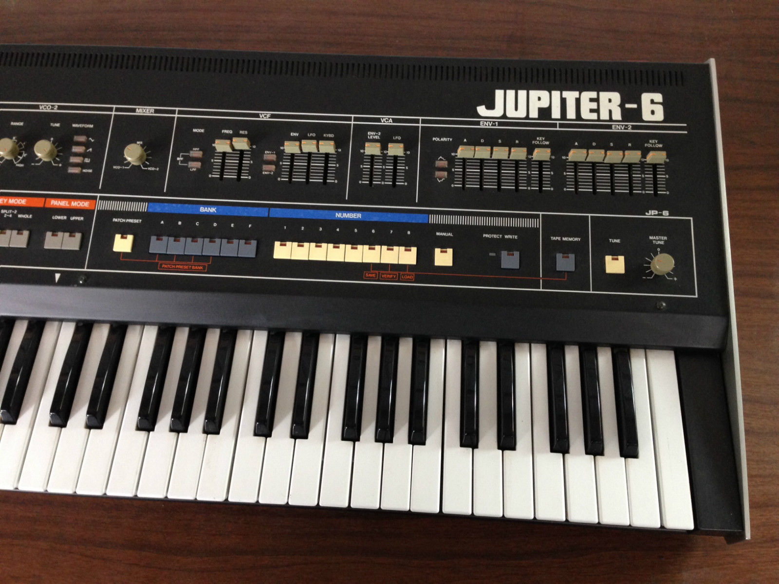 MATRIXSYNTH: Roland Jupiter 6 Synthesizer SN 250170