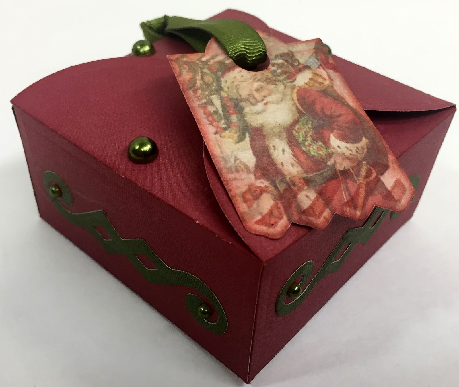 Golden Goddess Designs: Spellbinders Christmas Gift Box