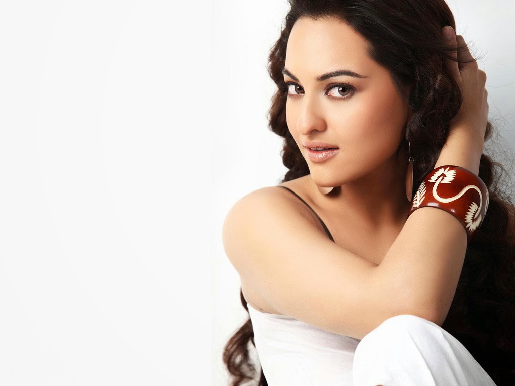 Beautiful Sonakshi Sinha HD Wallpapers - More Walls