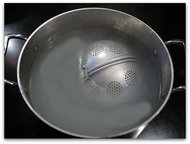 gustia: A Rice Ball Cooker. A Fun Find from a French Flea Market