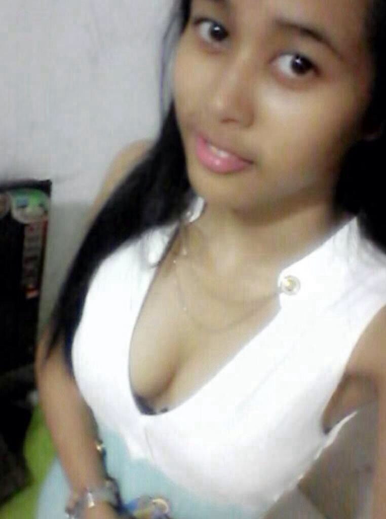 Erna Manis Toket Gede - Bugil Mania