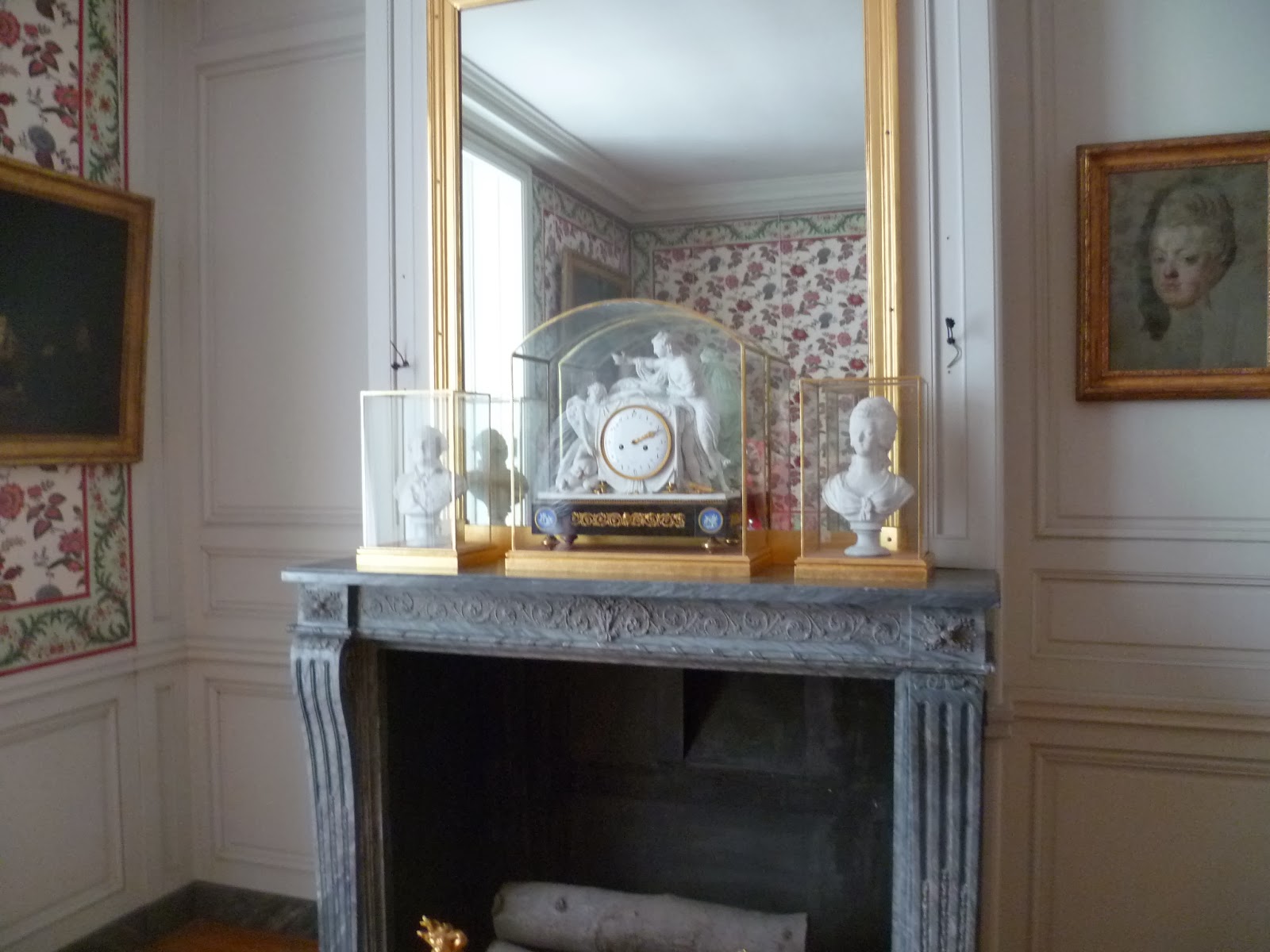 Versailles Insider: Marie Antoinette's Inside Cabinets
