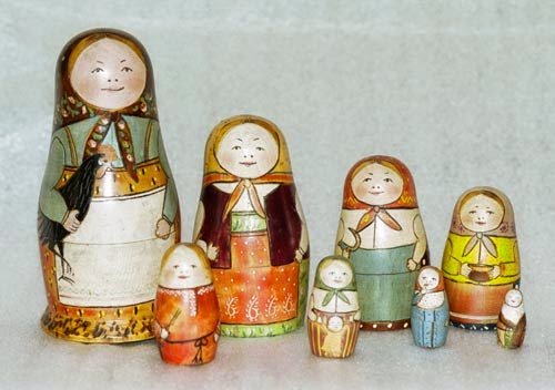 World Nesia: Matryoshka, Boneka Telur Yang Unik Di Rusia