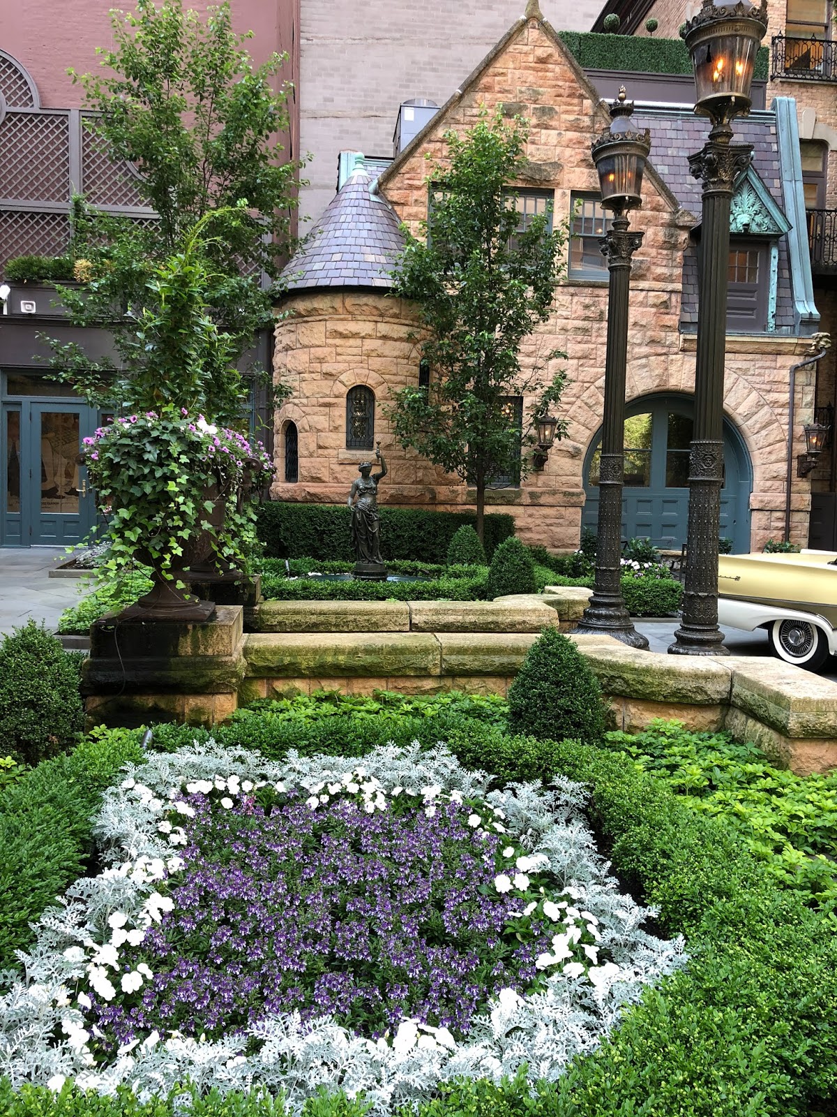 Nomadic Newfies: Peeking Through the Gate of the Cable House
