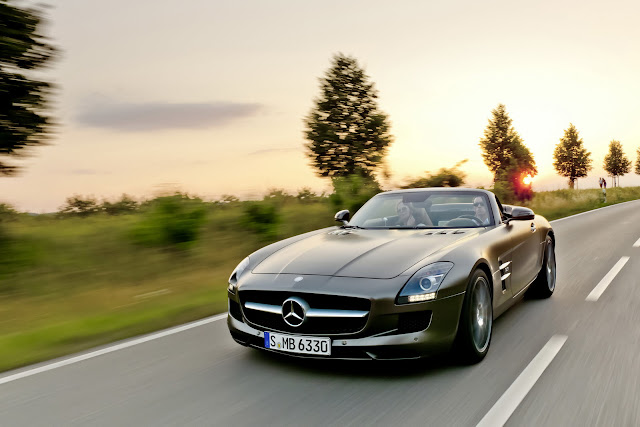 The New Mercedes-Benz SLS AMG Roadster: Perfect roadster performance